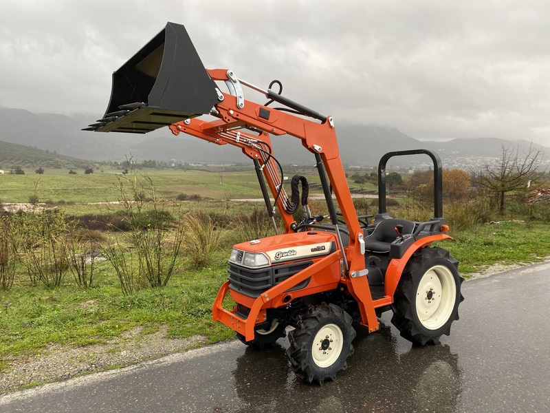 Tractor Kubota GB20 With Front Loader | Paouris Tractors
